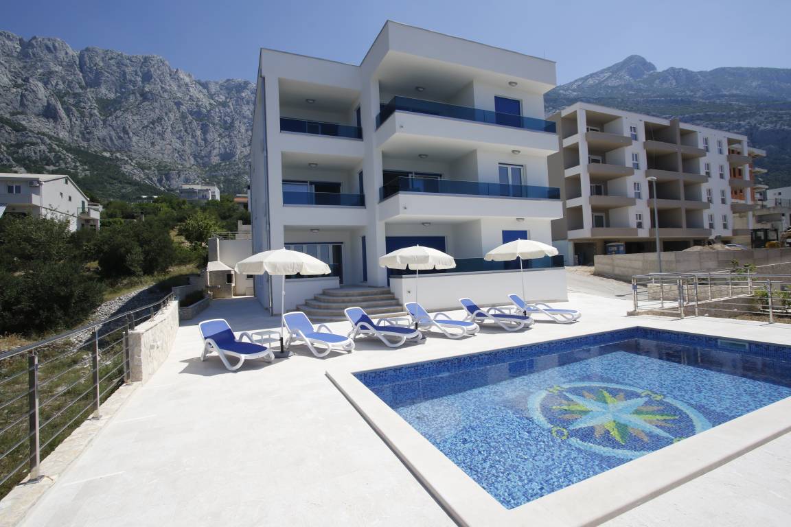 65 M² Appartement ∙ 2 Chambres ∙ 4 Personnes - Makarska
