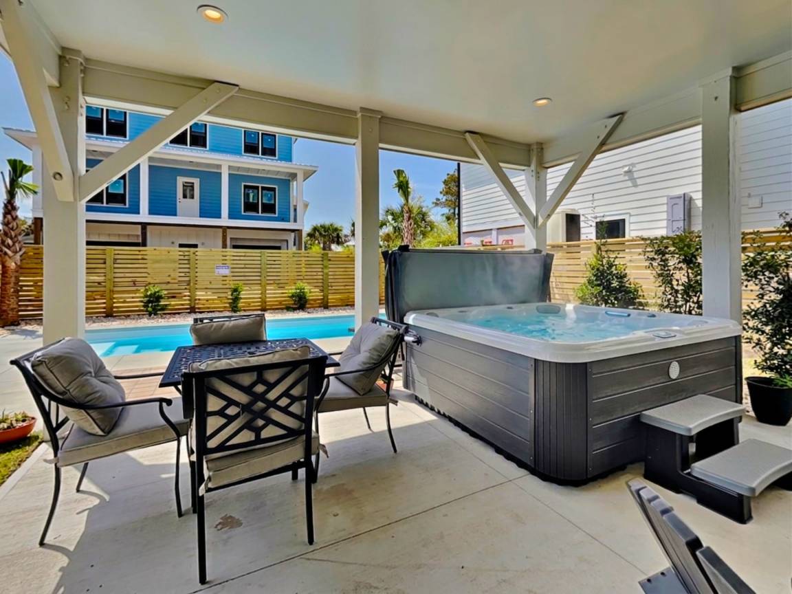 243 M² House ∙ 5 Bedrooms ∙ 10 Guests - Carolina Beach, NC