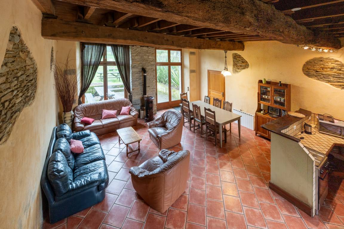 140 M² Maison De Vacances ∙ 4 Chambres ∙ 12 Personnes - Josselin