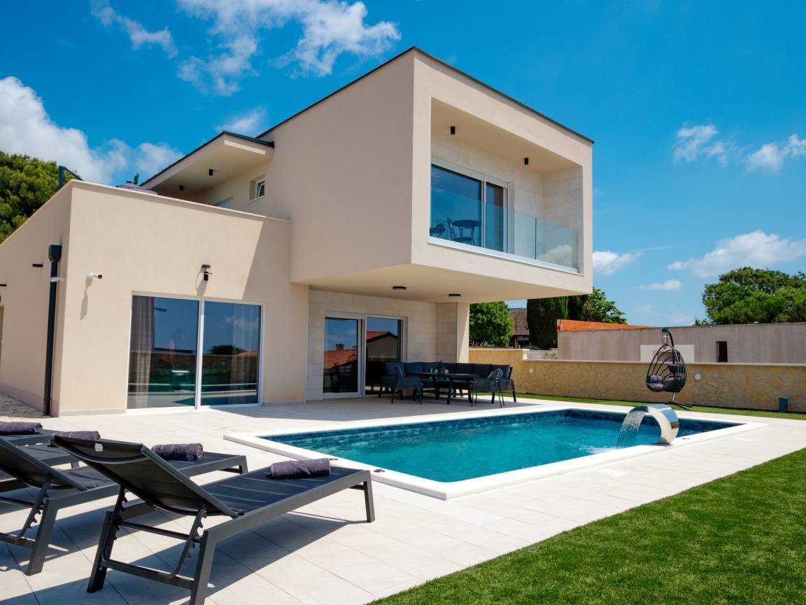 150 M² Huis ∙ 3 Slaapkamers ∙ 6 Gasten - Pula