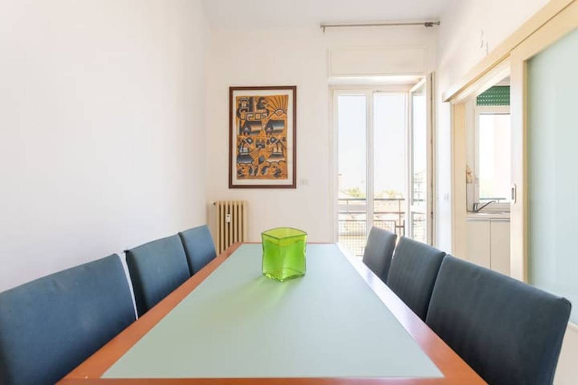 105 M² Ferienhaus ∙ 2 Schlafzimmer ∙ 4 Gäste - Monza