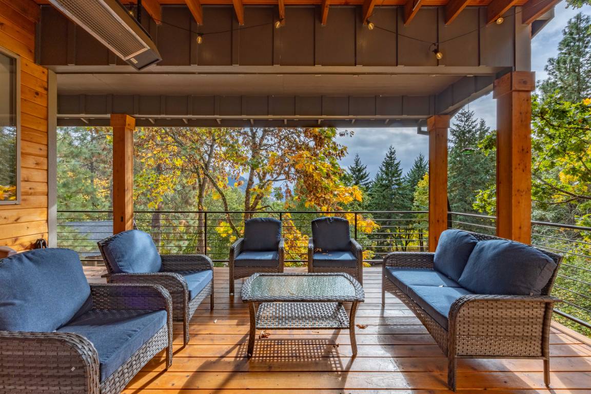 251 M² House ∙ 3 Bedrooms ∙ 6 Guests - White Salmon, WA