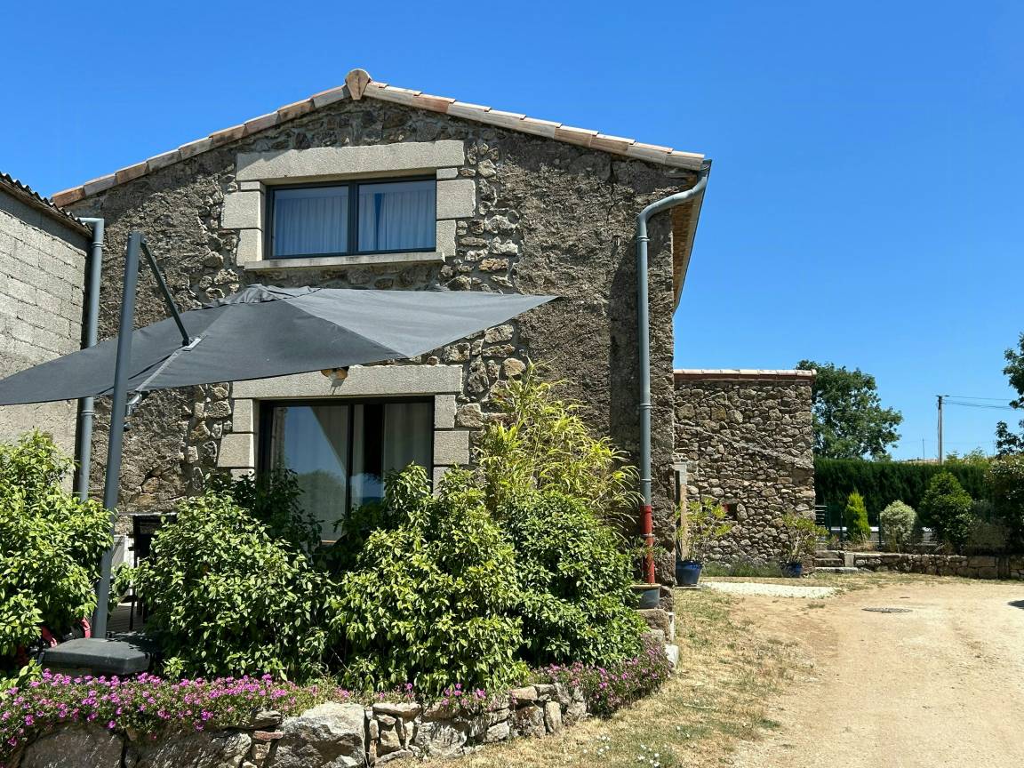 108 M² Ferienhaus ∙ 2 Schlafzimmer ∙ 4 Gäste - Valence