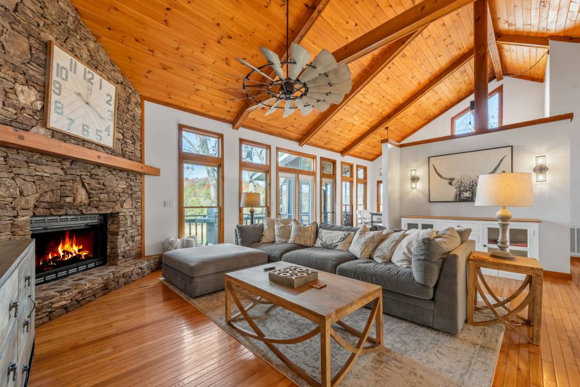 250 M² Cabin ∙ 4 Bedrooms ∙ 11 Guests - Morganton Point Recreation Area, Morganton