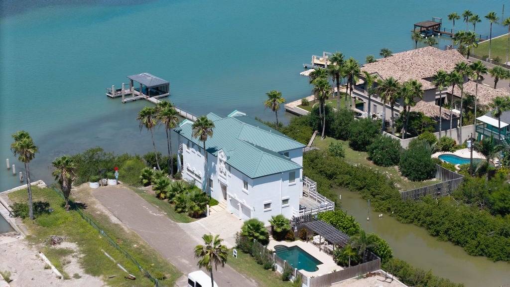 386 M² House ∙ 5 Bedrooms ∙ 14 Guests - South Padre Island