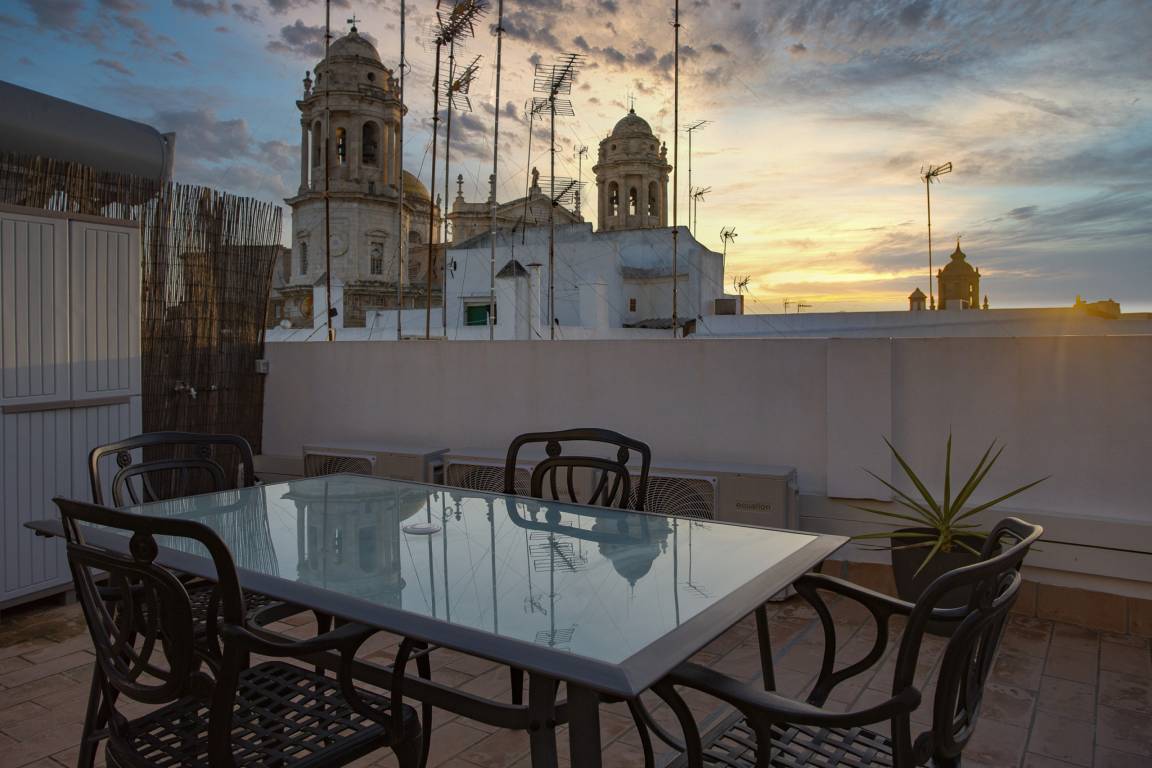 70 M² Apartment ∙ 2 Bedrooms ∙ 4 Guests - Cádiz