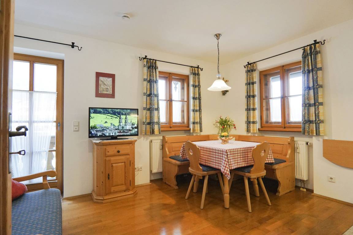 42 M² Ferienwohnung ∙ 3 Gäste - Piding