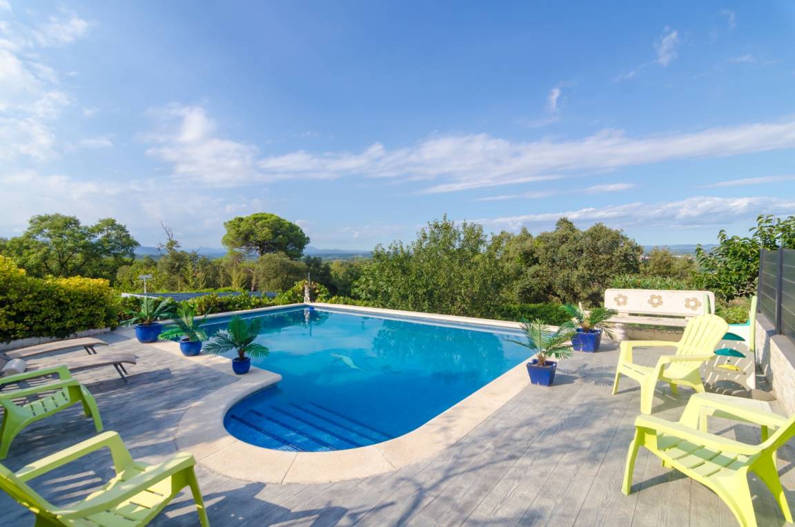 160 M² Villa ∙ 5 Habitaciones ∙ 10 Huéspedes - Santa Coloma de Farners