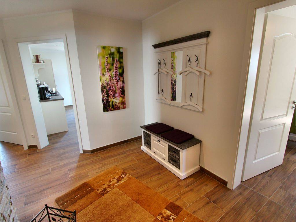 102 M² Ferienwohnung ∙ 2 Schlafzimmer ∙ 4 Gäste - Röbel/Müritz