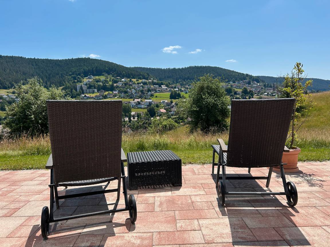 55 M² Ferienwohnung ∙ 1 Schlafzimmer ∙ 2 Gäste - Freudenstadt