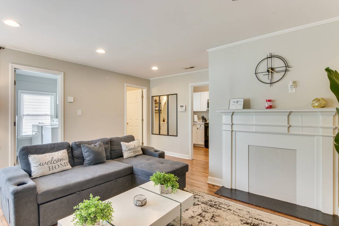 83 M² House ∙ 2 Bedrooms ∙ 6 Guests - Charlotte, NC