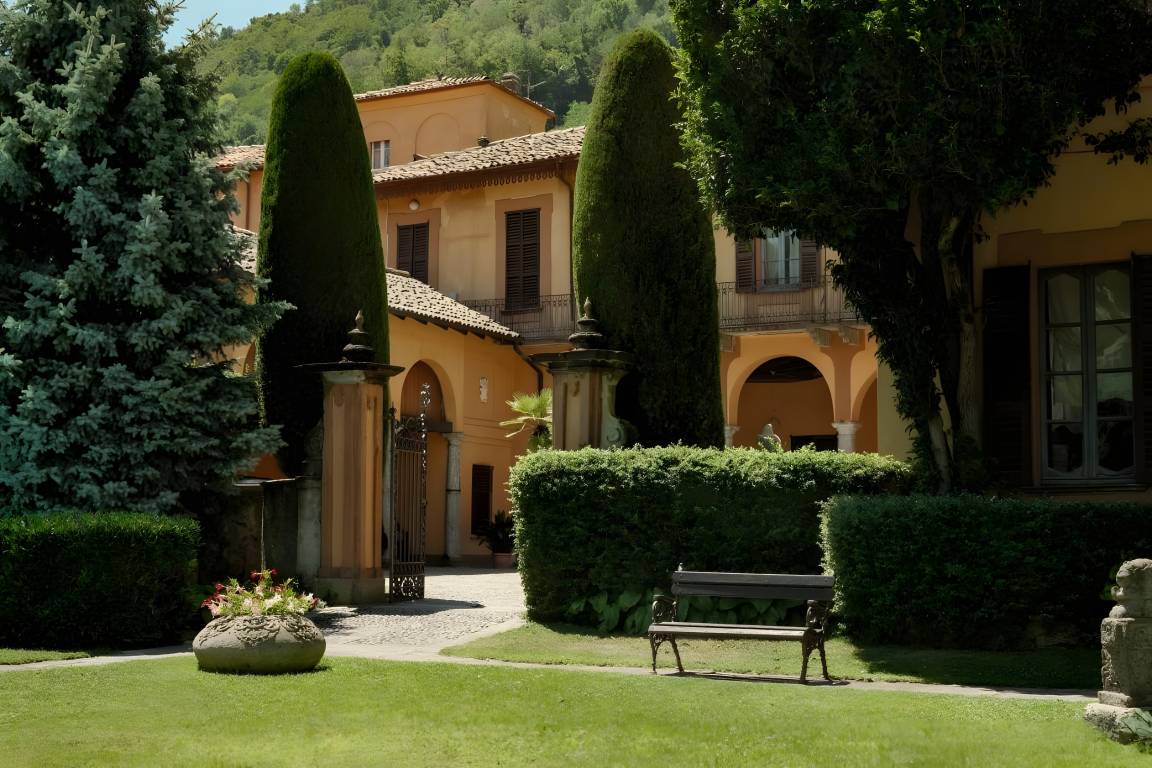 2000 M² Villa ∙ 5 Bedrooms ∙ 14 Guests - Lake Como