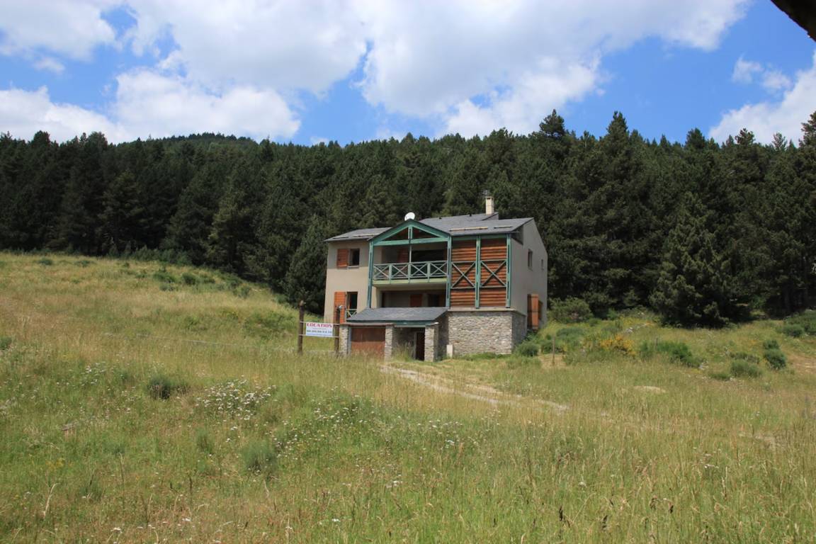 85 M² Apartamento ∙ 4 Habitaciones ∙ 10 Huéspedes - Les Angles