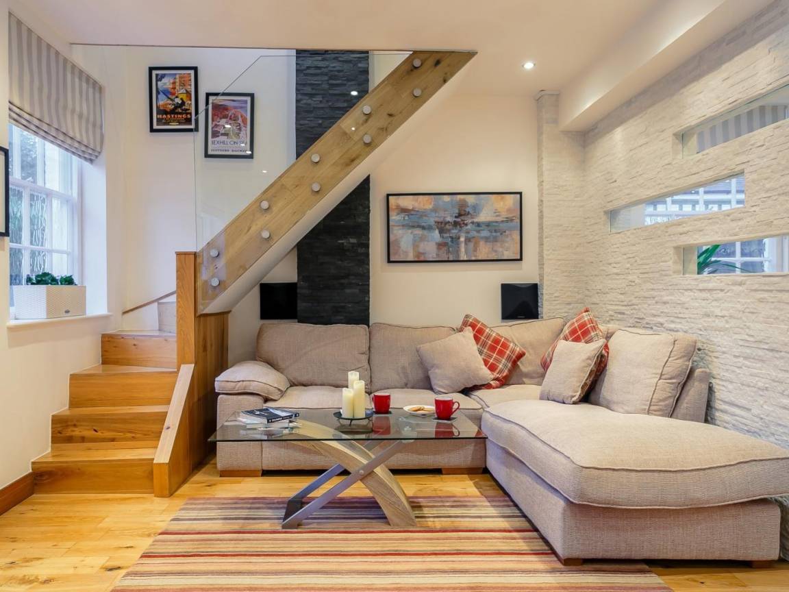 Cottage ∙ 2 Bedrooms ∙ 4 Guests - Battle