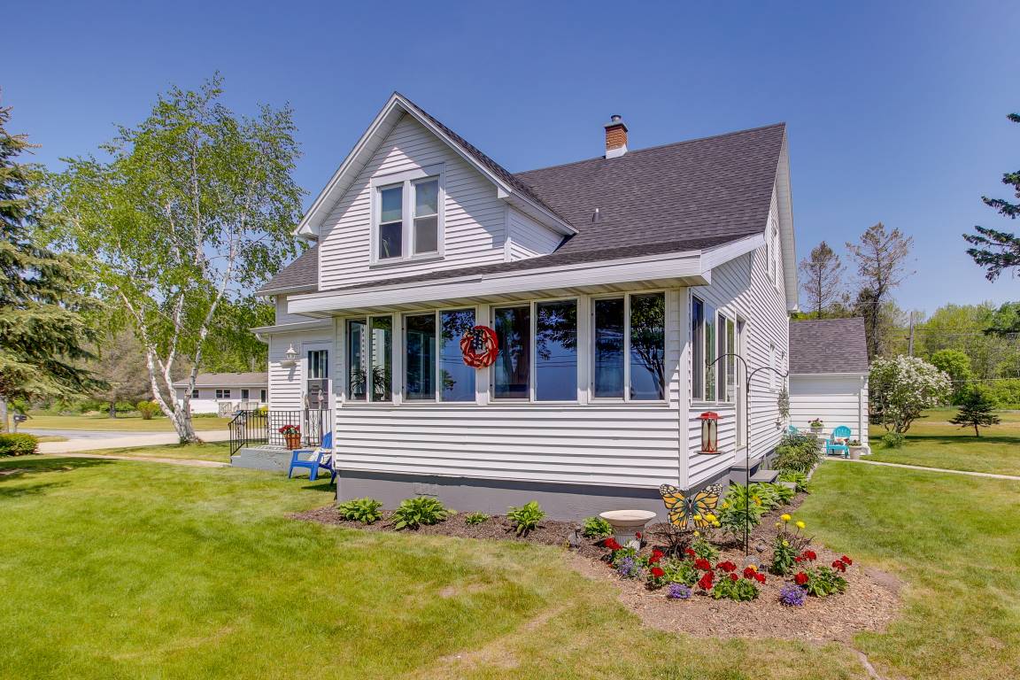 185 M² House ∙ 5 Bedrooms ∙ 10 Guests - Two Rivers, WI