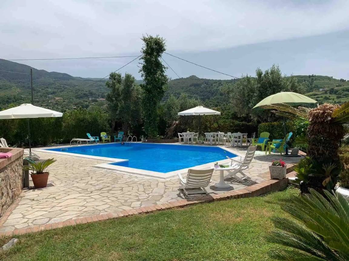 180 M² House ∙ 3 Bedrooms ∙ 6 Guests - Paola