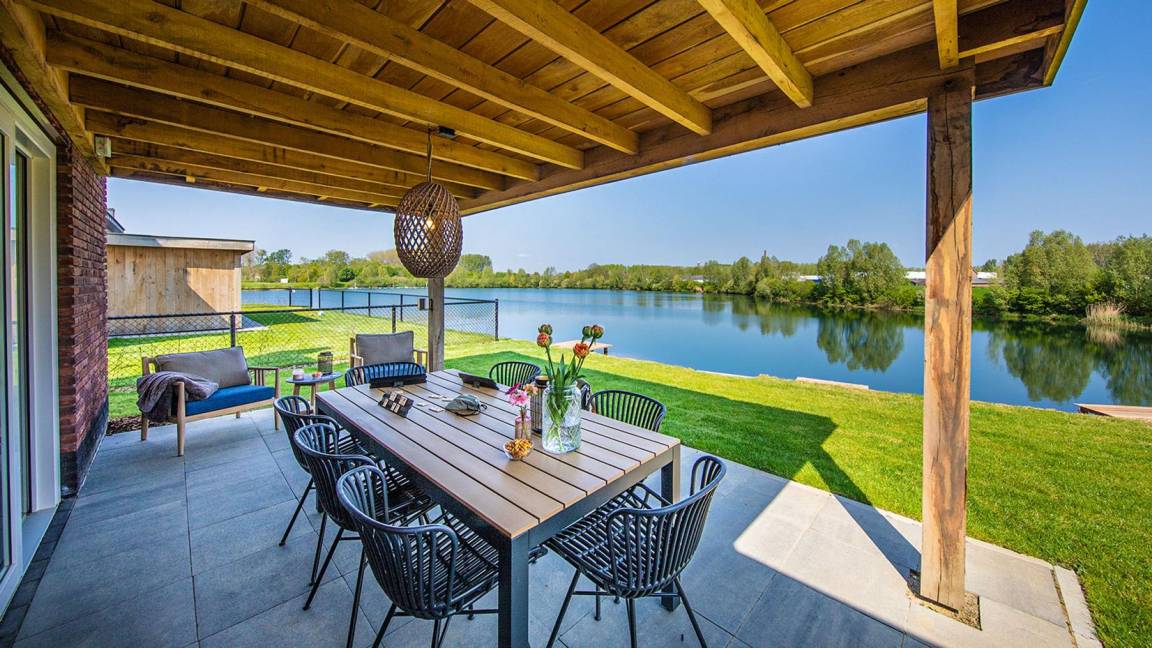 150 M² Villa ∙ 4 Schlafzimmer ∙ 8 Gäste - Roermond