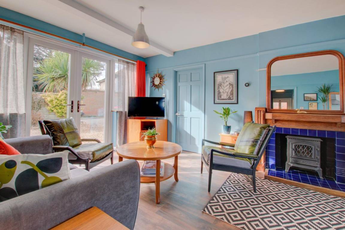 House ∙ 2 Bedrooms ∙ 4 Guests - Felixstowe