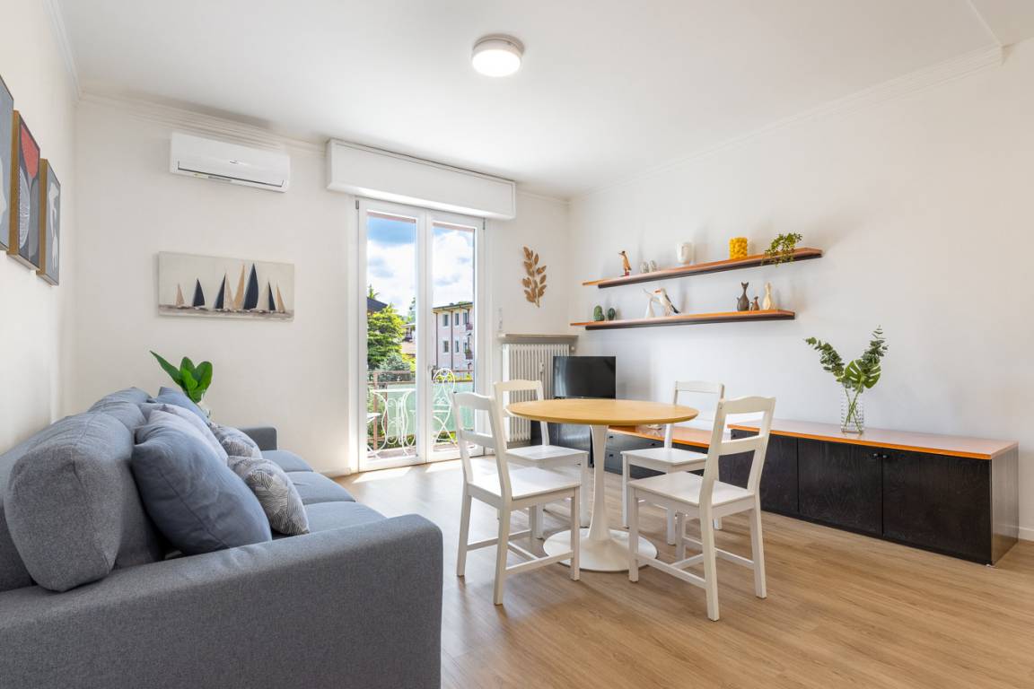 70 M² Ferienwohnung ∙ 2 Schlafzimmer ∙ 6 Gäste - Desenzano del Garda