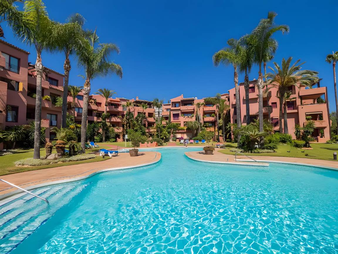 136 M² Apartamento ∙ 2 Habitaciones ∙ 6 Huéspedes - Marbella