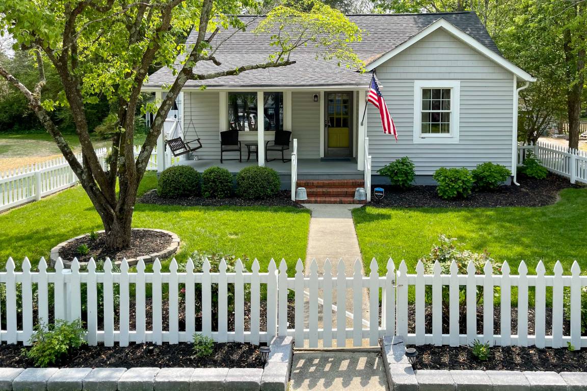139 M² Cottage ∙ 3 Bedrooms ∙ 6 Guests - Saluda, VA