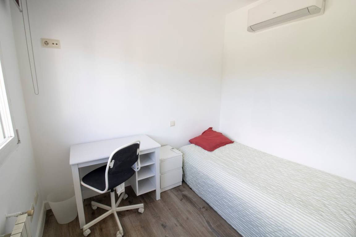 351 M² Habitación Privada ∙ 1 Habitación ∙ 1 Huésped - Majadahonda