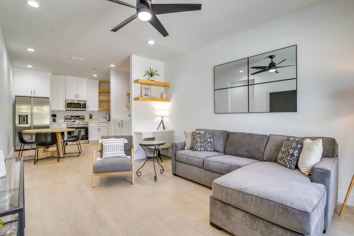 92 M² House ∙ 2 Bedrooms ∙ 4 Guests - Brownsville, TX