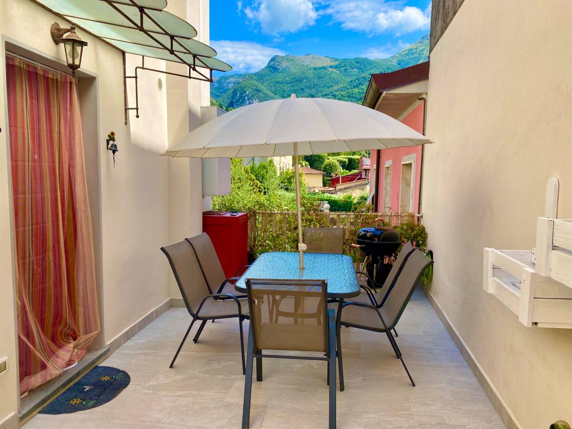 70 M² Apartamento ∙ 2 Habitaciones ∙ 6 Huéspedes - Camaiore