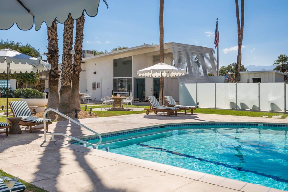594 M² Hôtel ∙ 1 Chambre ∙ 2 Personnes - Desert Hot Springs, CA