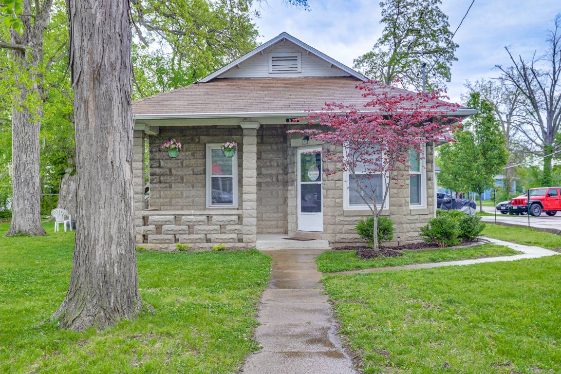 83 M² House ∙ 2 Bedrooms ∙ 4 Guests - Eureka, MO
