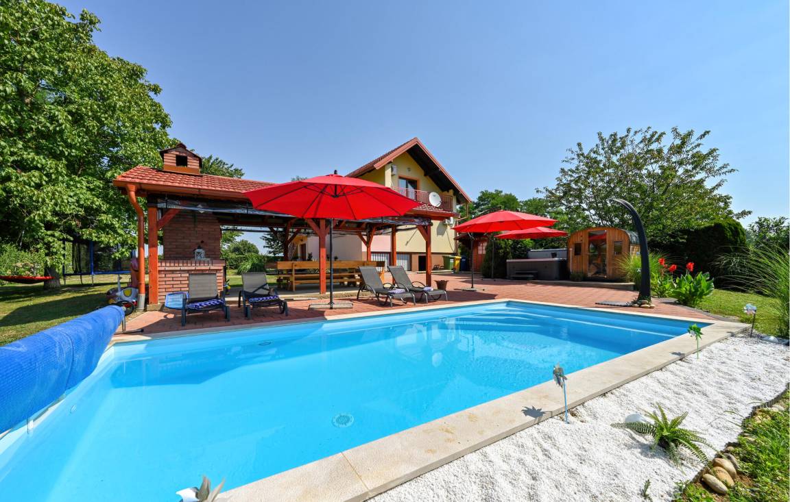 200 M² Casa ∙ 4 Camere Da Letto ∙ 8 Ospiti - Prelog