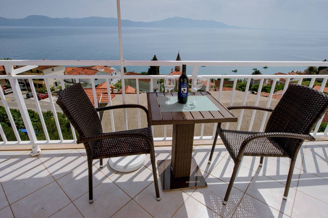 120 M² House ∙ 4 Bedrooms ∙ 10 Guests - Gradac, Croatia