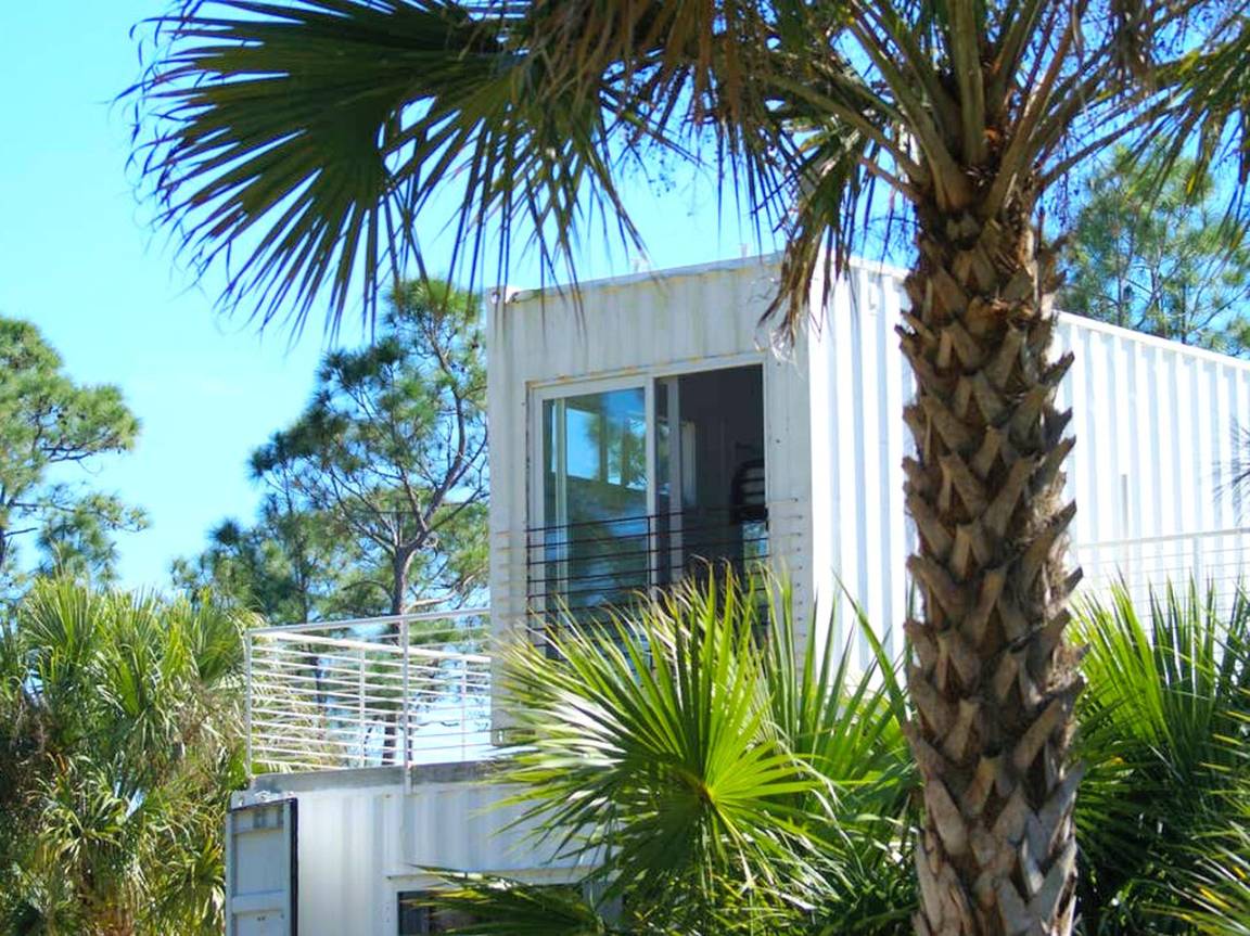 Accommodation ∙ 1 Bedroom ∙ 8 Guests - Jupiter, FL