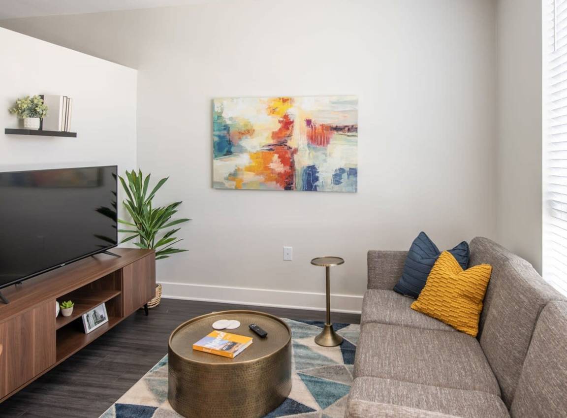 Apartment ∙ 1 Bedroom ∙ 2 Guests - Covington, KY