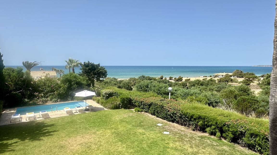 220 M² Villa ∙ 4 Chambres ∙ 8 Personnes - Guia