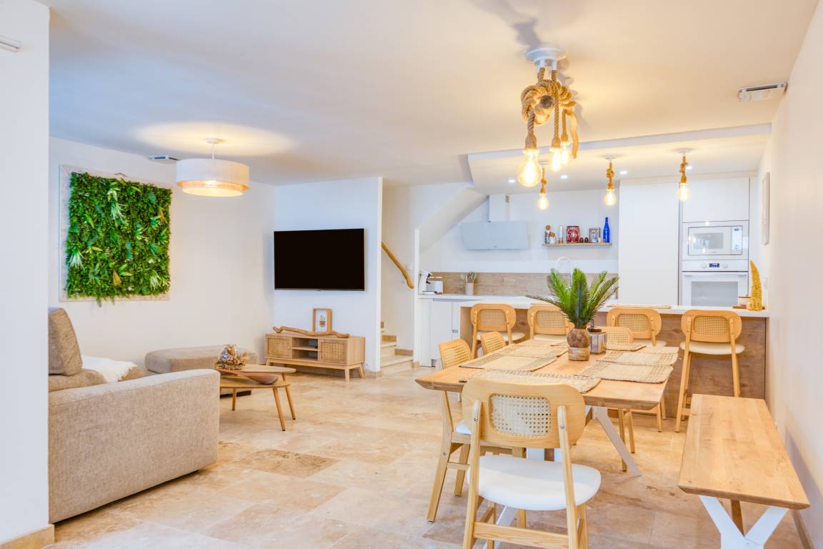 94 M² Maison De Vacances ∙ 2 Chambres ∙ 6 Personnes - Aigues-Mortes