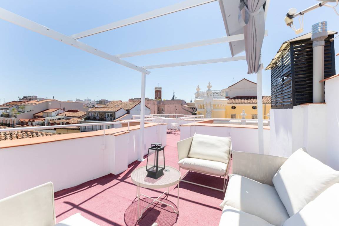 165 M² Apartamento ∙ 3 Habitaciones ∙ 3 Huéspedes - Chamartín