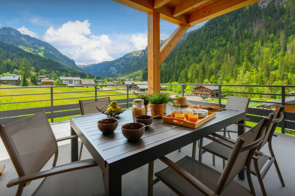 230 M² Chalet ∙ 4 Bedrooms ∙ 10 Guests - Châtel