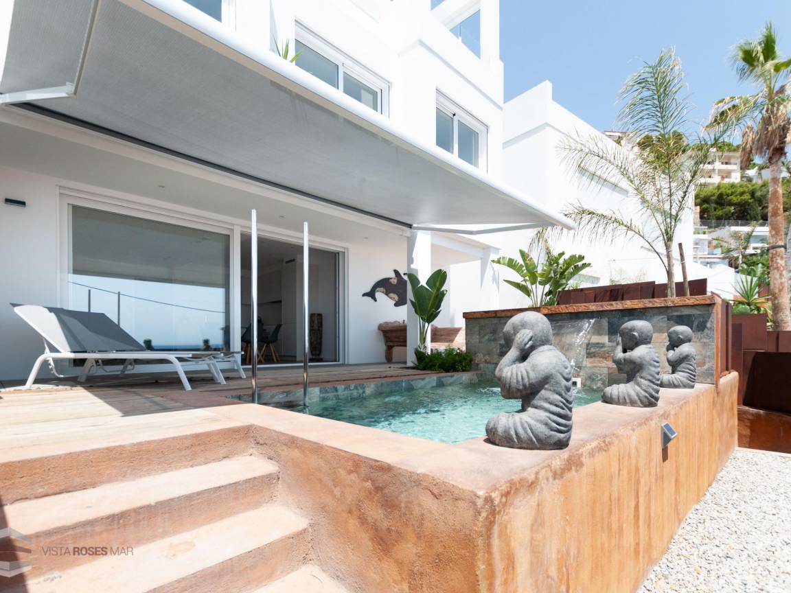 145 M² House ∙ 3 Bedrooms ∙ 6 Guests - Roses