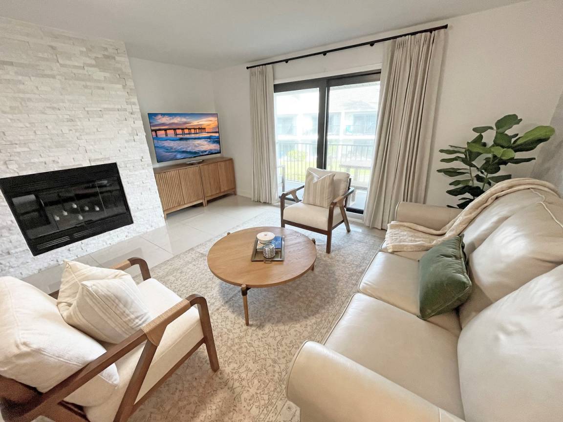 Condo ∙ 2 Bedrooms ∙ 6 Guests - St. Augustine Beach, FL