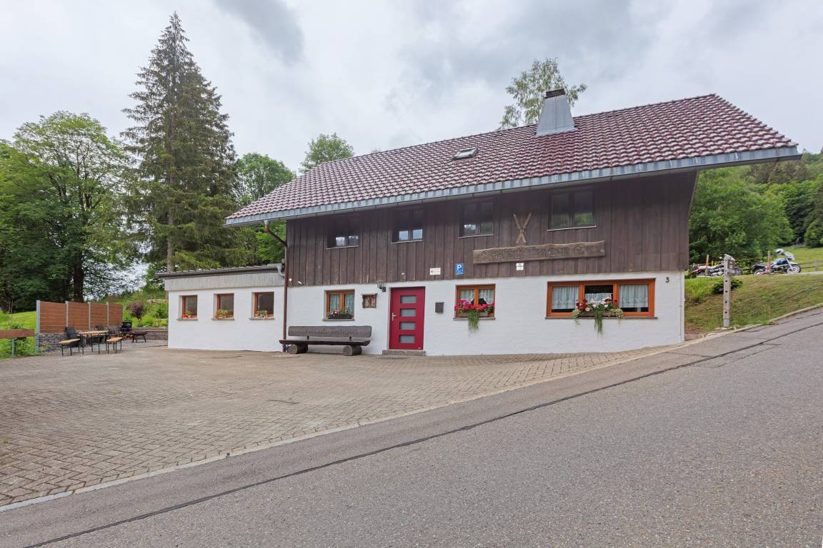 200 M² Ferienhaus ∙ 7 Schlafzimmer ∙ 31 Gäste - Hinterzarten