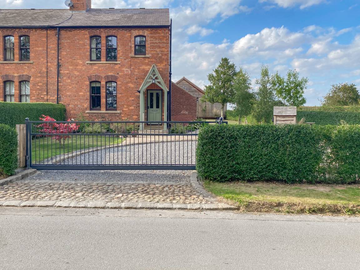 Cottage ∙ 3 Bedrooms ∙ 6 Guests - Wetherby