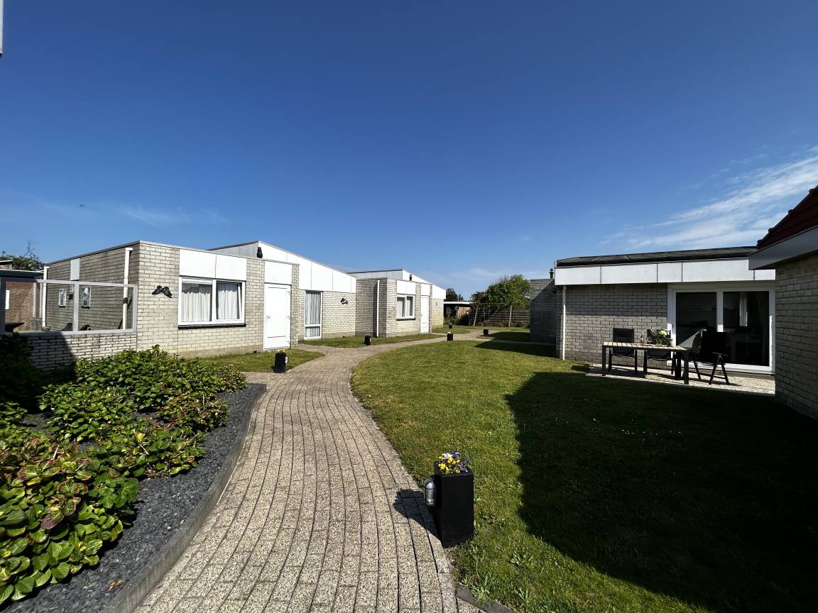 Bungalow ∙ 3 Bedrooms ∙ 5 Guests - Julianadorp