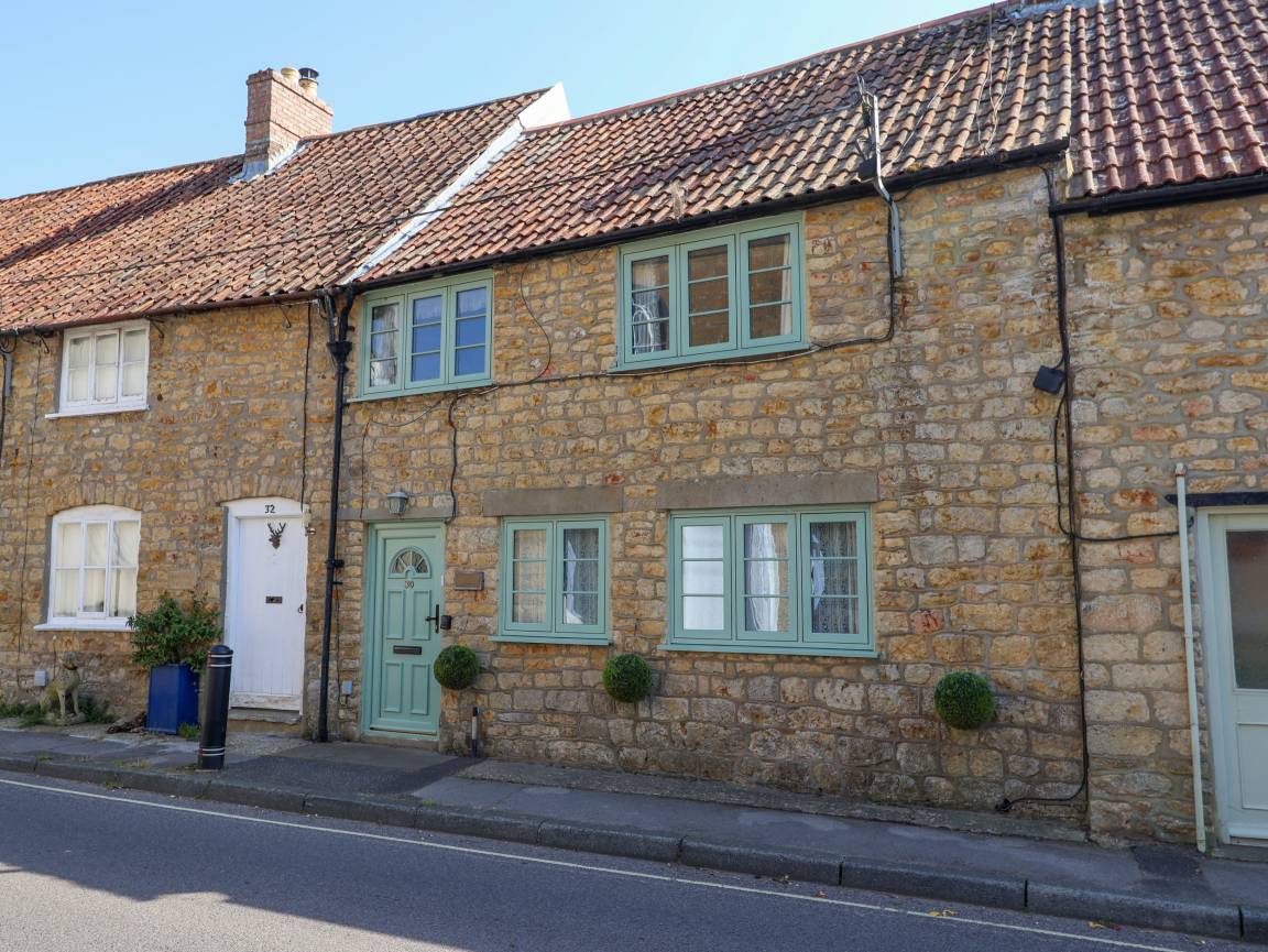 Cottage ∙ 2 Bedrooms ∙ 5 Guests - Crewkerne