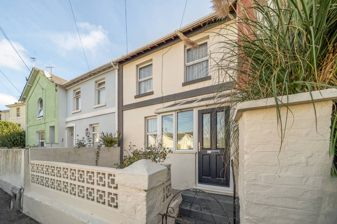 90 M² House ∙ 3 Bedrooms ∙ 6 Guests - Torquay