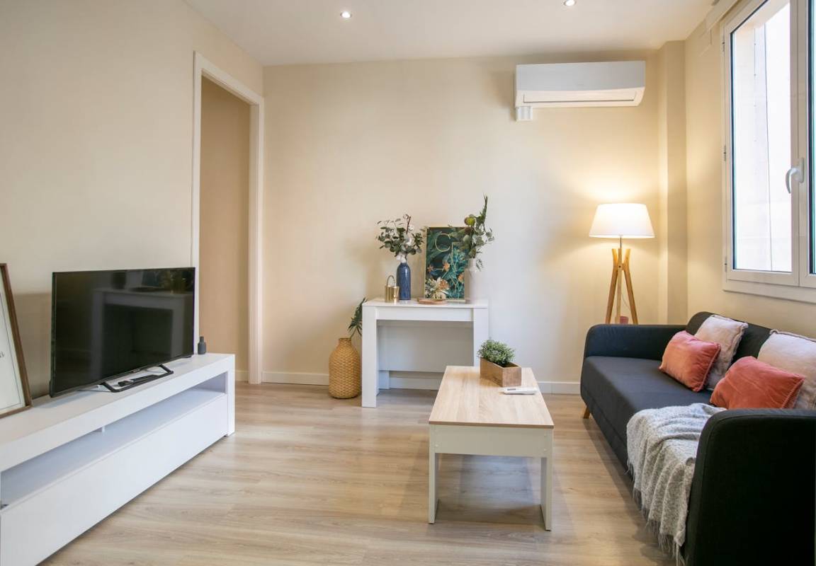 100 M² Apartament ∙ 3 Sypialnie ∙ 4 Gości - L’Hospitalet de Llobregat