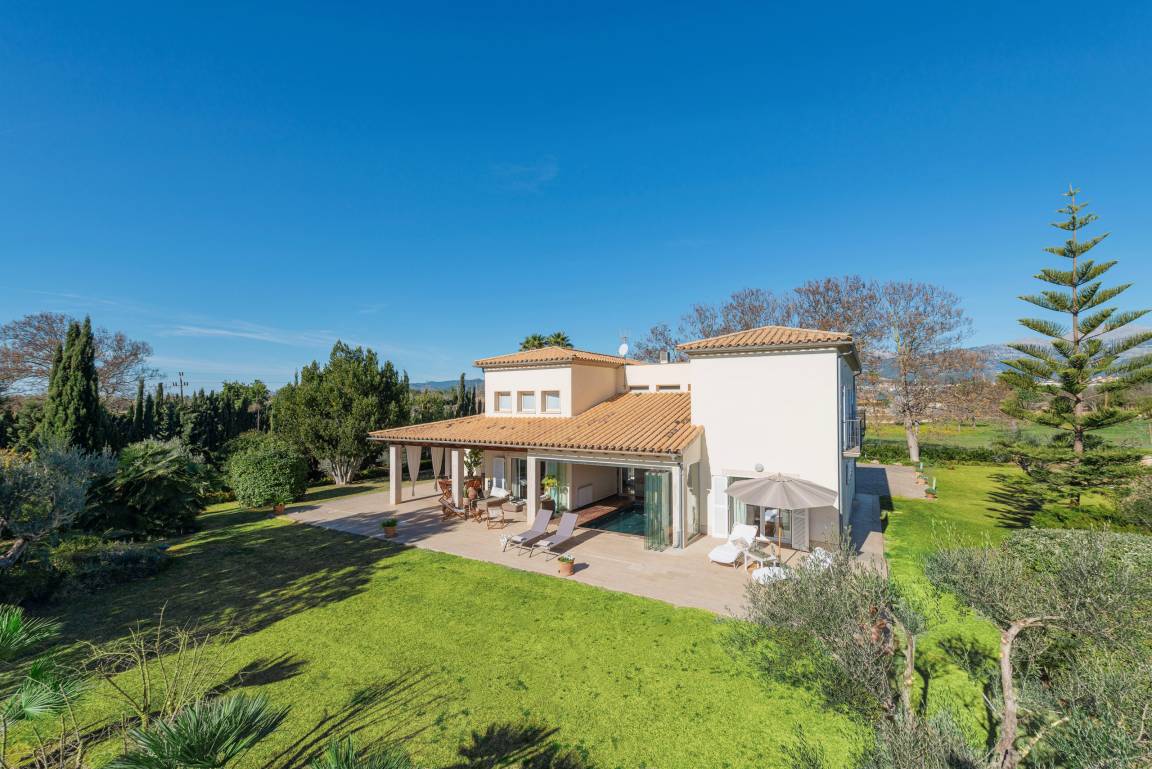 300 M² Villa ∙ 4 Makuuhuonetta ∙ 8 Vierasta - Inca