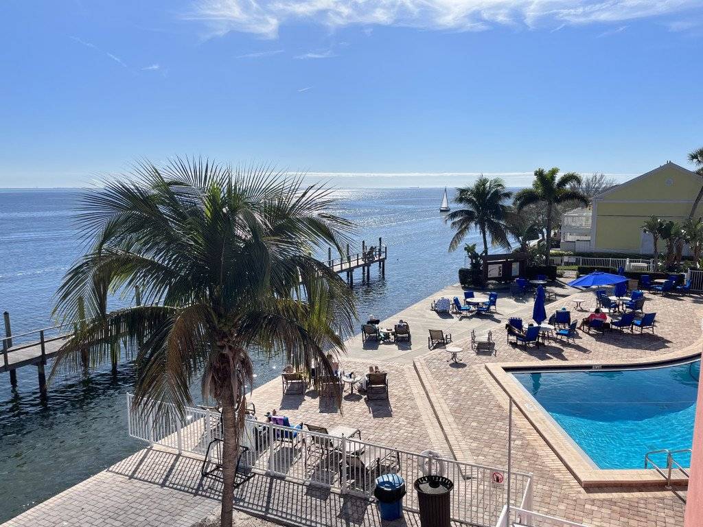 85 M² Huoneisto ∙ 2 Makuuhuonetta ∙ 4 Vierasta - St. Petersburg, FL