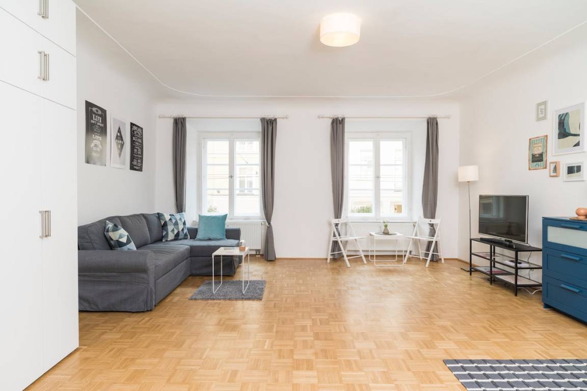 70 M² Apartment ∙ 1 Bedroom ∙ 4 Guests - Graz