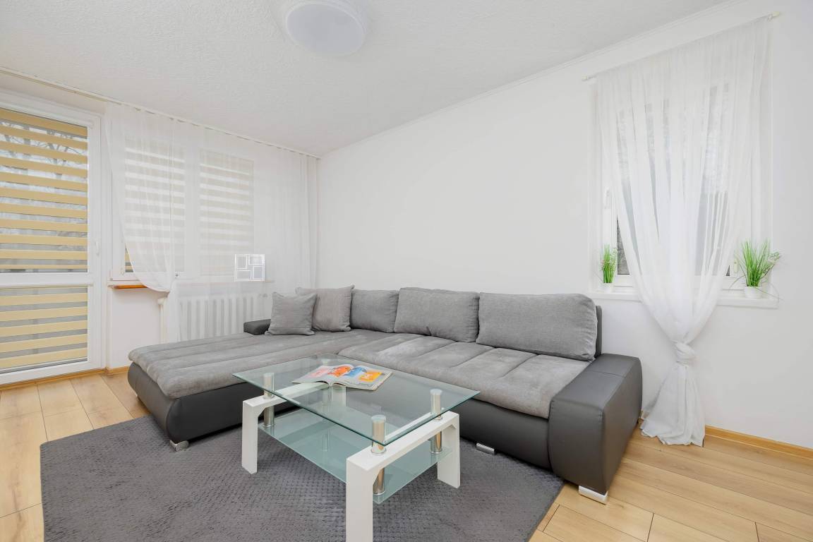 48 M² Apartment ∙ 3 Bedrooms ∙ 6 Guests - Warsaw